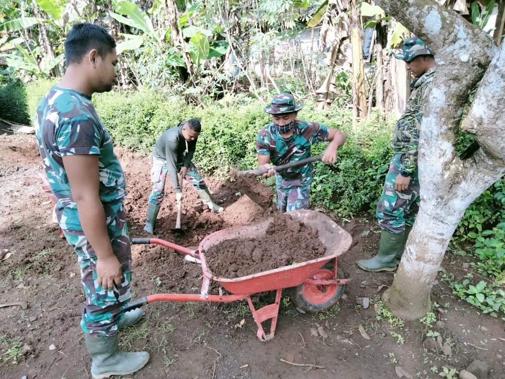 Penimbunan Tanah untuk lantai Rumah Sumarna