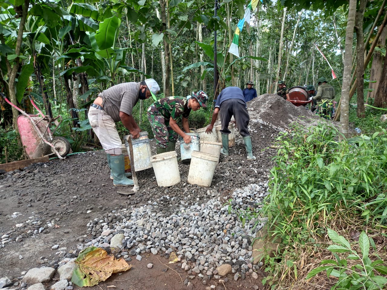 Ember Termasuk Alat Penting Dalam Pengecoran