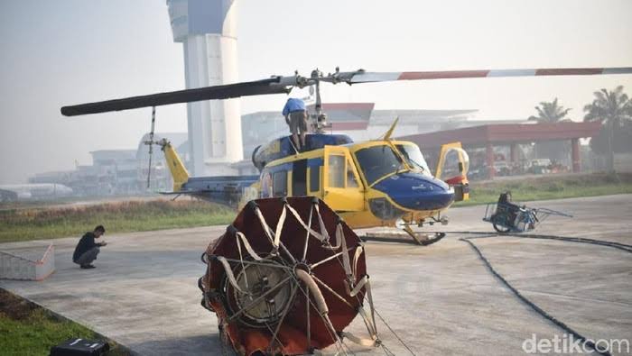 Atasi Karhutla, Riau Ajukan 3 Heli Water Boombing dan 1 Pesawat TMC ke Pusat