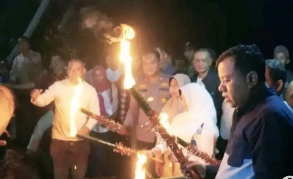 Ribuan Warga Hadiri Melayur Jalur, Bupati Kuansing : Luar Biasa, Ini ...