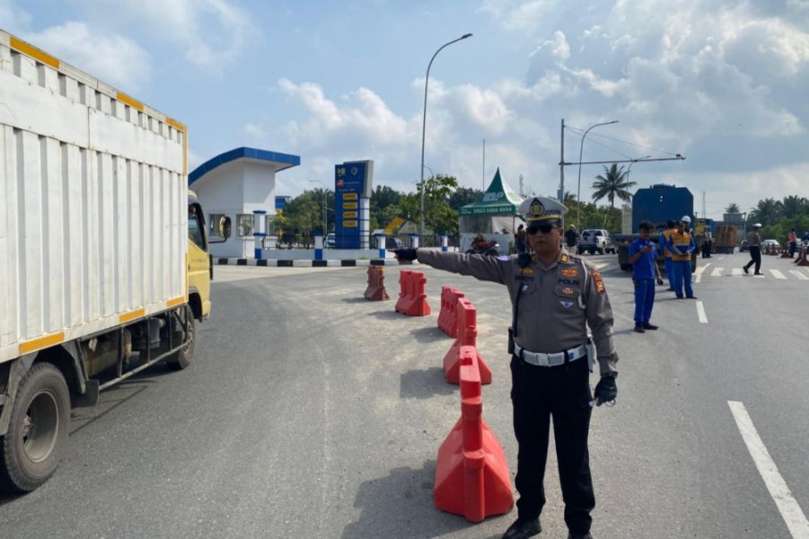 Pengemudi Pakai SIM Palsu Terjaring Razia ODOL di Riau, Langsung Diamankan