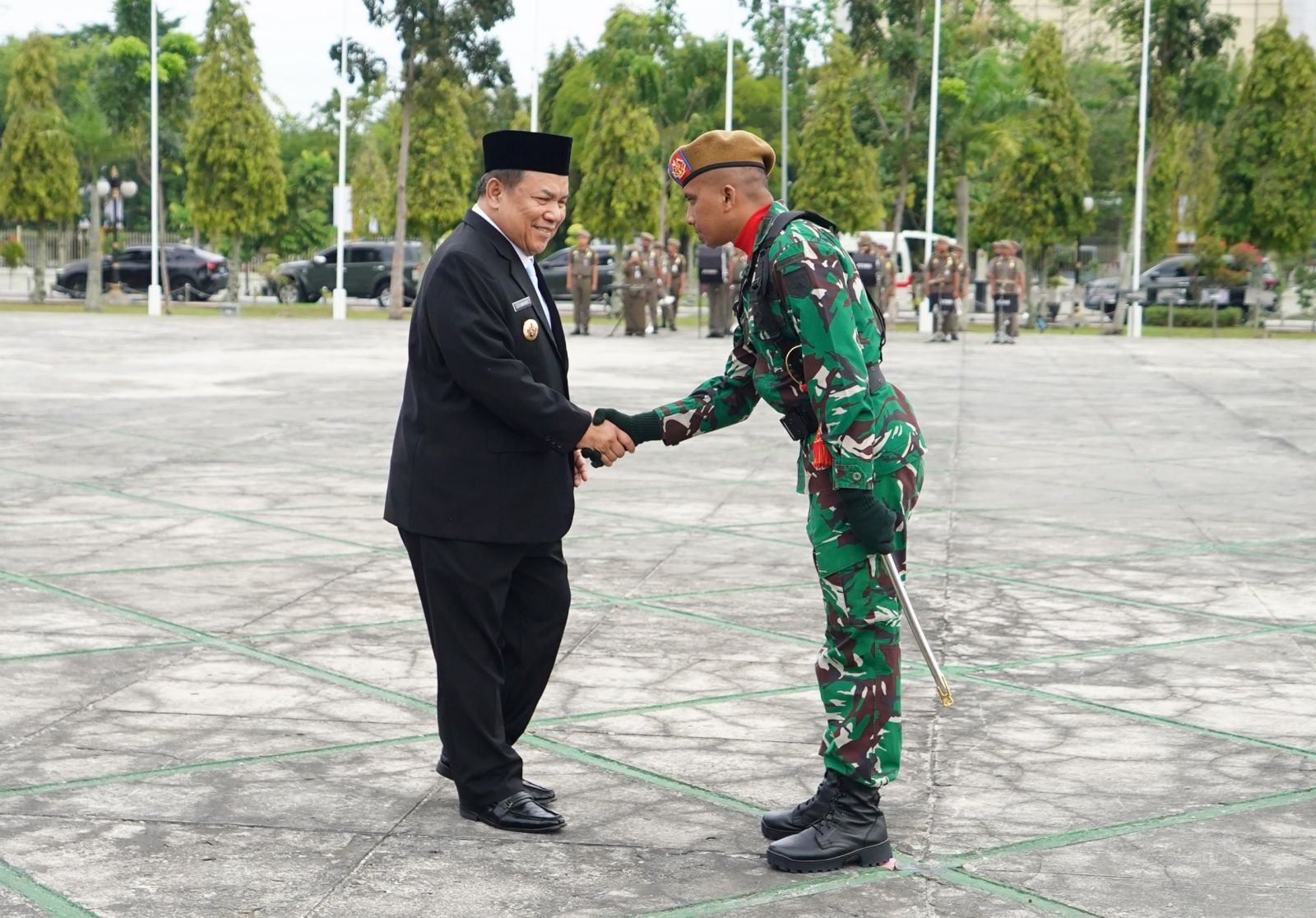 Plt Gubernur Riau Inspektur Upacara Peringatan Hari Pahlawan, Jadi ...