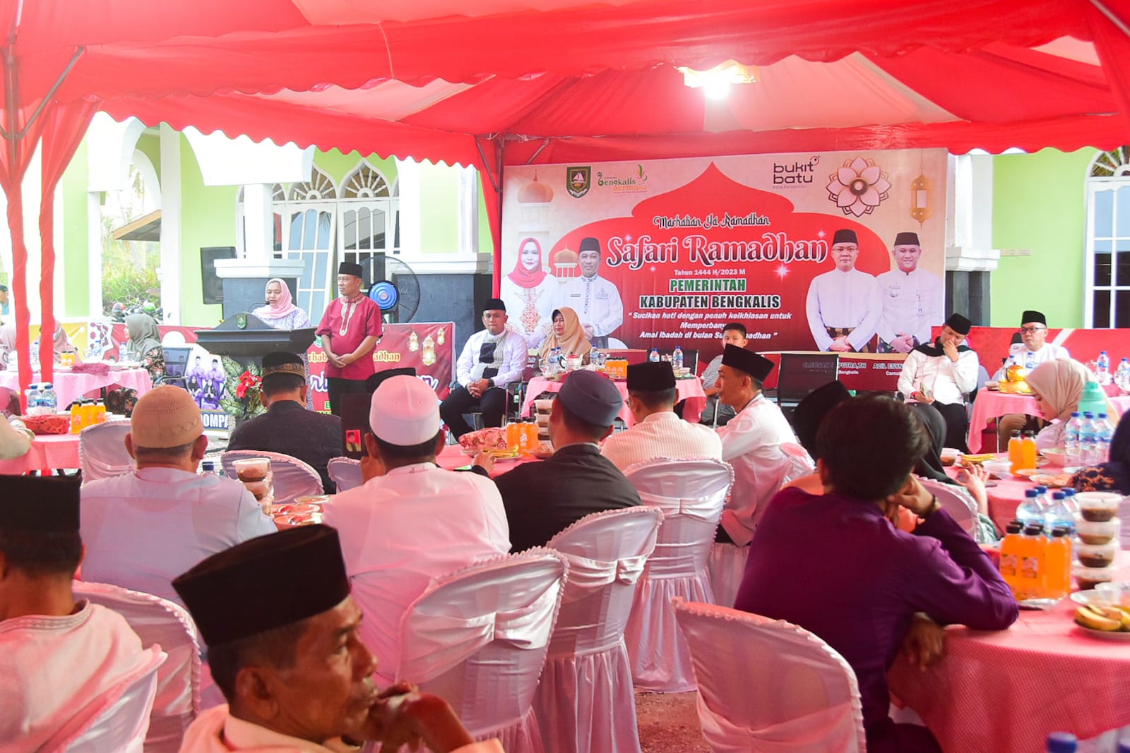 Kasmarni Ajak Masyarakat Bukitbatu Maknai Ramadhan dengan Jadi Pribadi ...